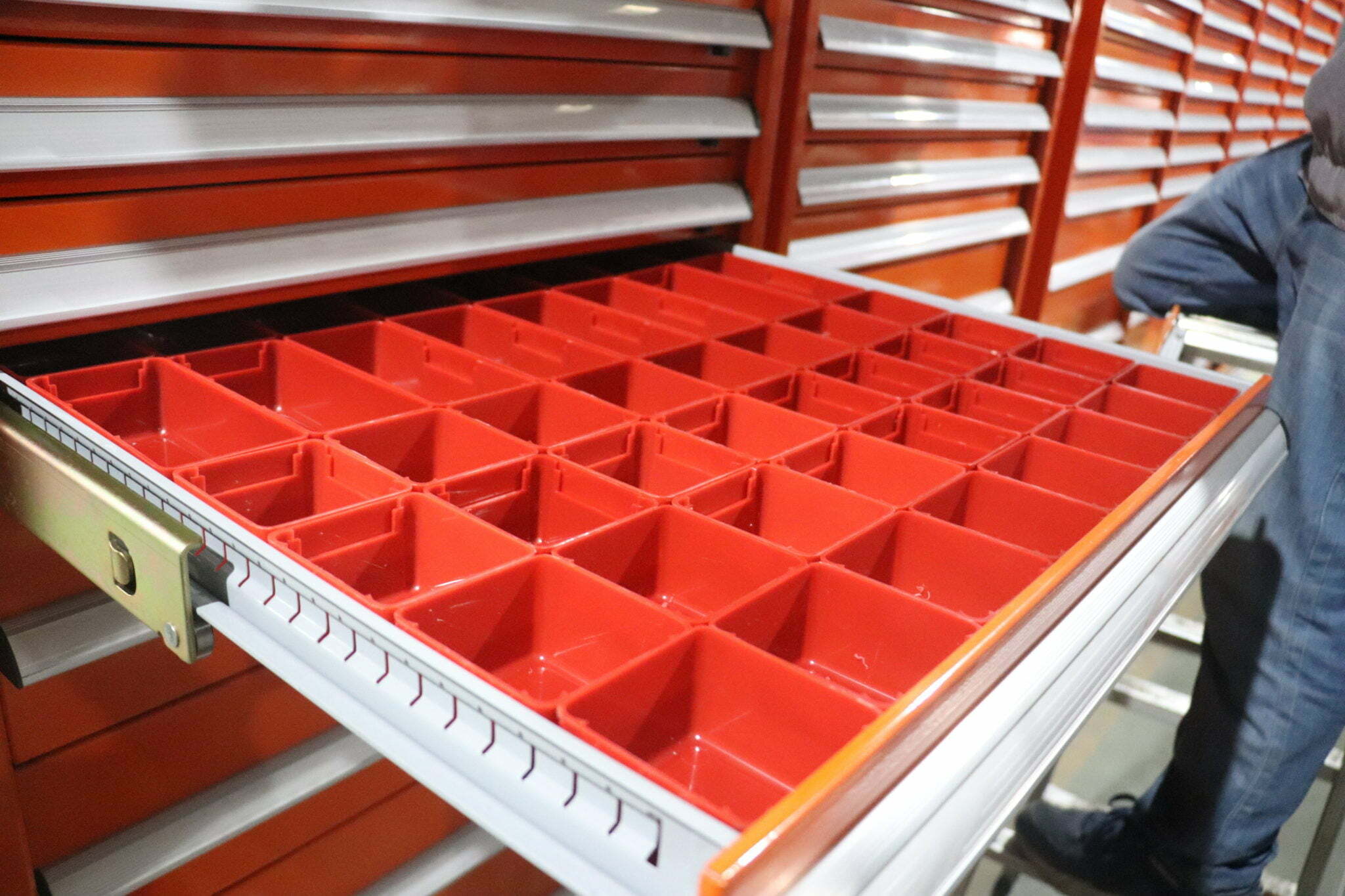 INTEGRATED DRAWERS - racksteel